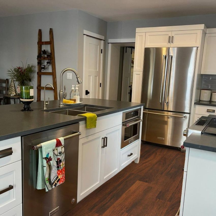 Quick-Step NatureTEK Classic Everglades Mahogany U1270 Laminate Flooring